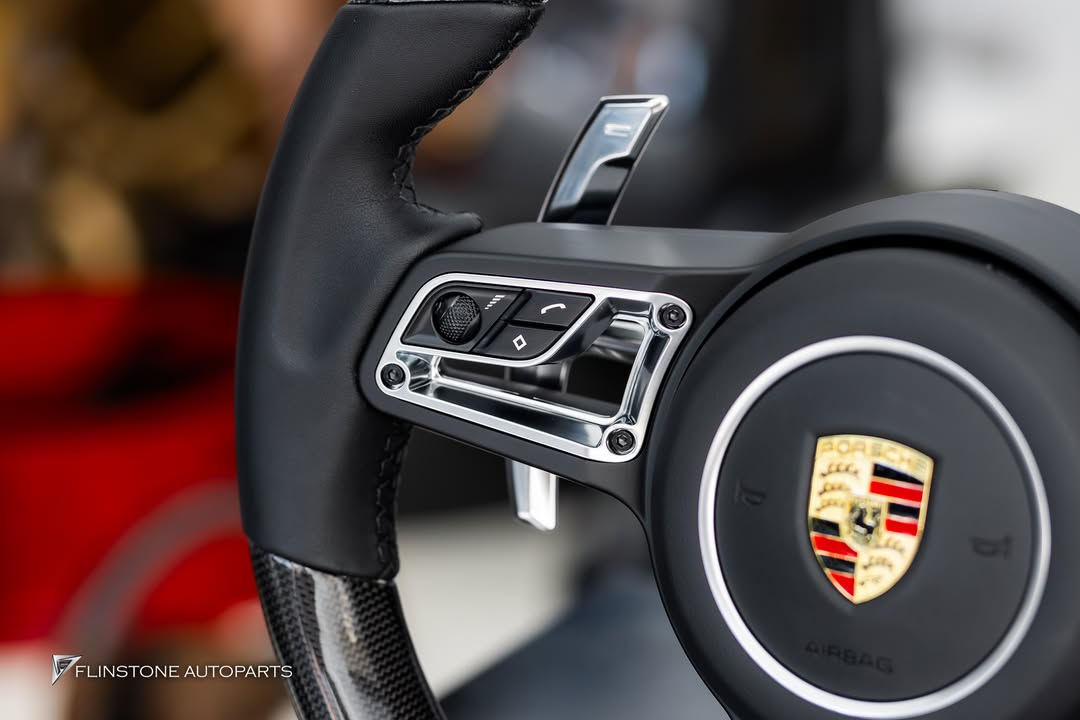 พวงมาลัยคาร์บอน PORSCHE: เพิ่มความหรูหราและประสิทธิภาพ – FLINSTONE ...